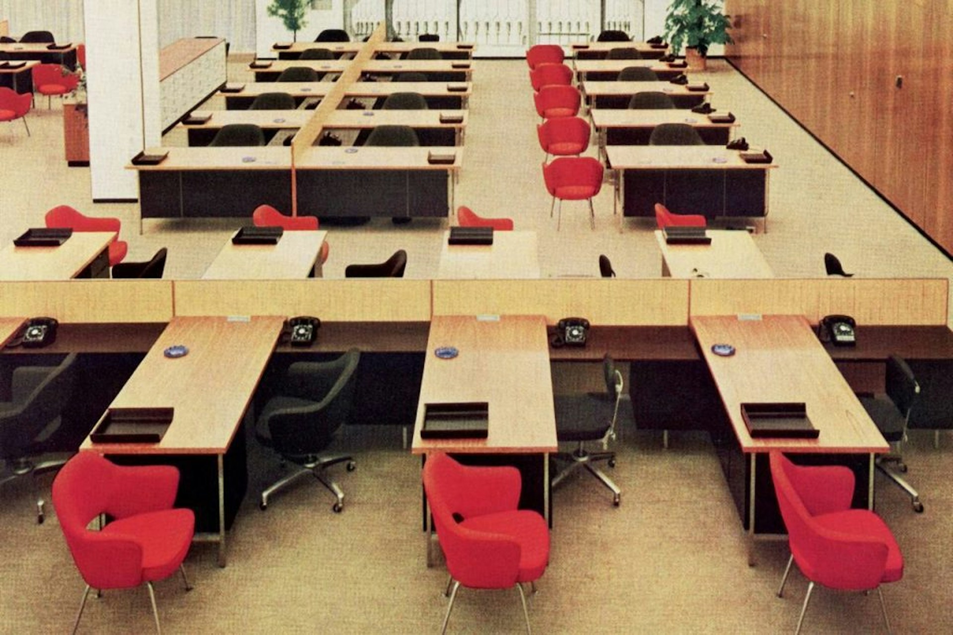 A History of Office Furniture Design - K2 Space