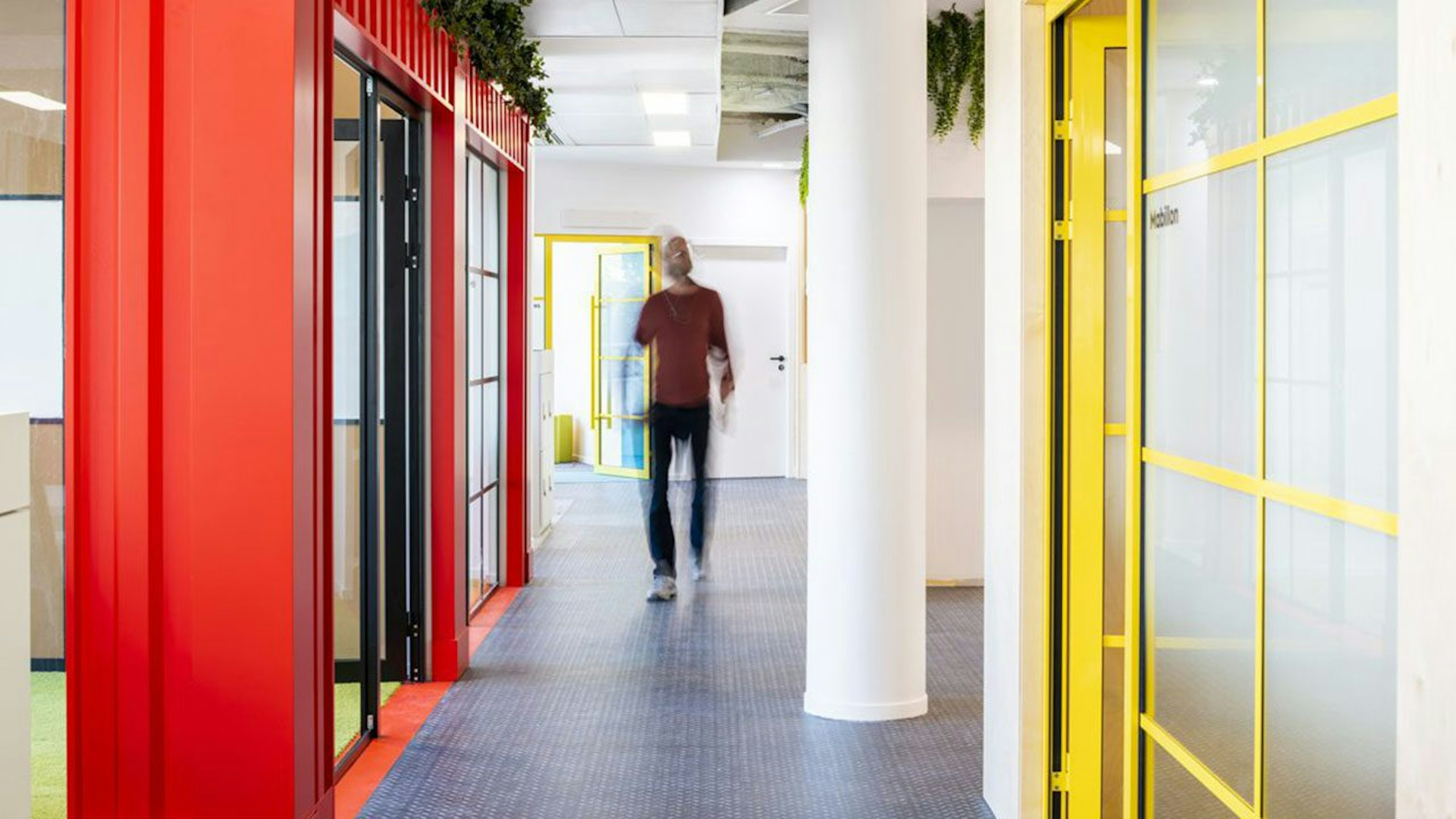 8 Workplace Technology Trends for 2025