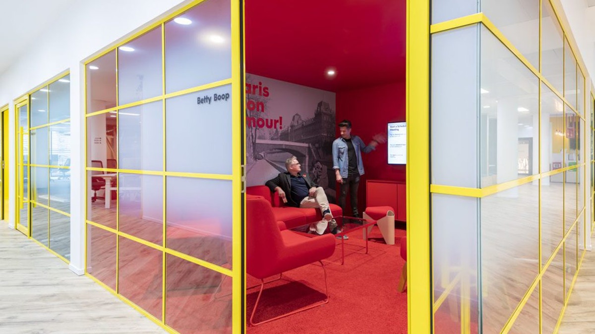 Smart Office Design 2025 - K2 Space