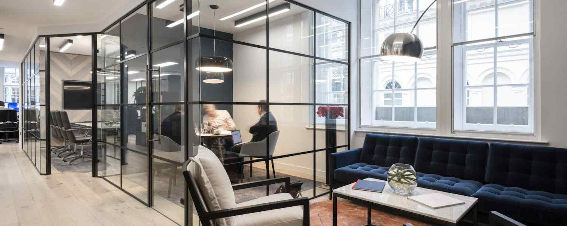 6 Inspiring Financial Service Office Designs - K2 Space